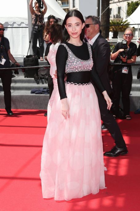 Mikey Madison – ‘Anora’ Red Carpet – 2024 Cannes Film Festival - FamousFix Mikey Madison – ‘Anora’ Red Carpet – 2024 Cannes Film Festival - FamousFix