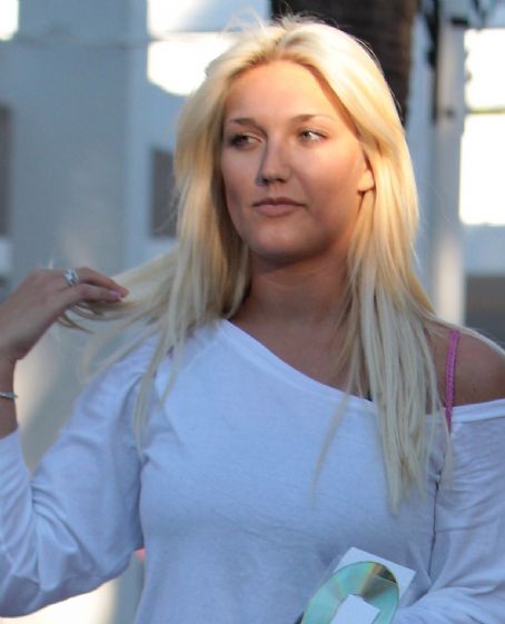 Brooke Hogan Miami Candids 02 12 2008 Famousfix