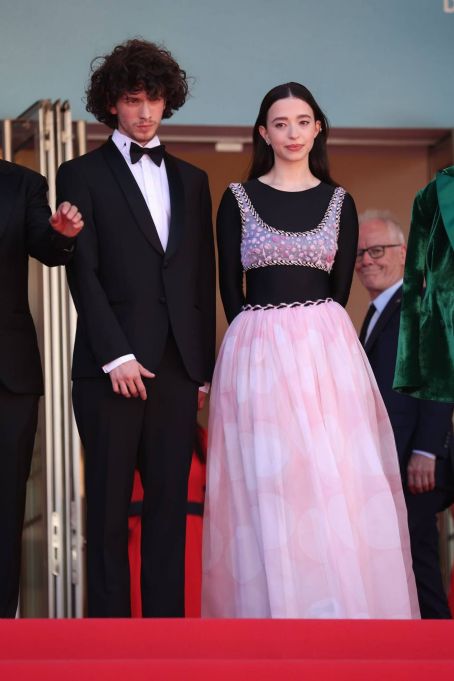 Mikey Madison – ‘Anora’ Red Carpet – 2024 Cannes Film Festival - FamousFix Mikey Madison – ‘Anora’ Red Carpet – 2024 Cannes Film Festival - FamousFix
