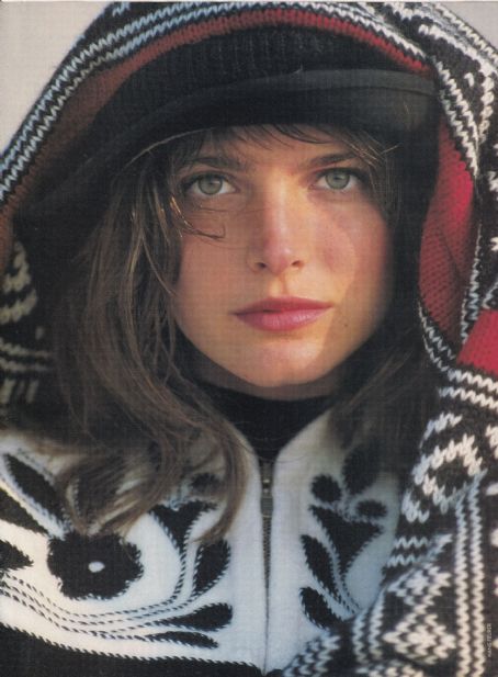 Stephanie Seymour Photos Stephanie Seymour Picture Gallery Famousfix