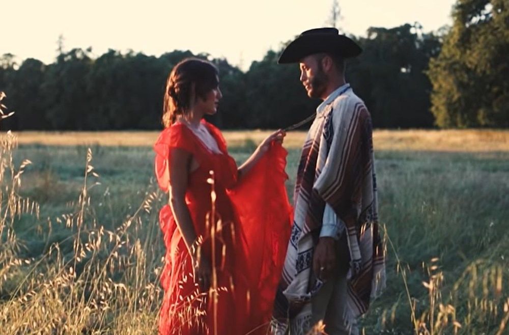 Charley Crockett and Taylor Day - FamousFix Charley Crockett and Taylor Day - FamousFix