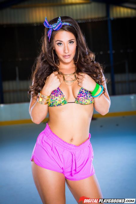 Eva Lovia Monarch Agents Of Seduction Picture Photo Of Monarch Agents Of Seduction